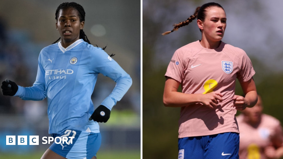 Khadija Shaw and Grace Clinton win PFA player of the year awards - BBC ...