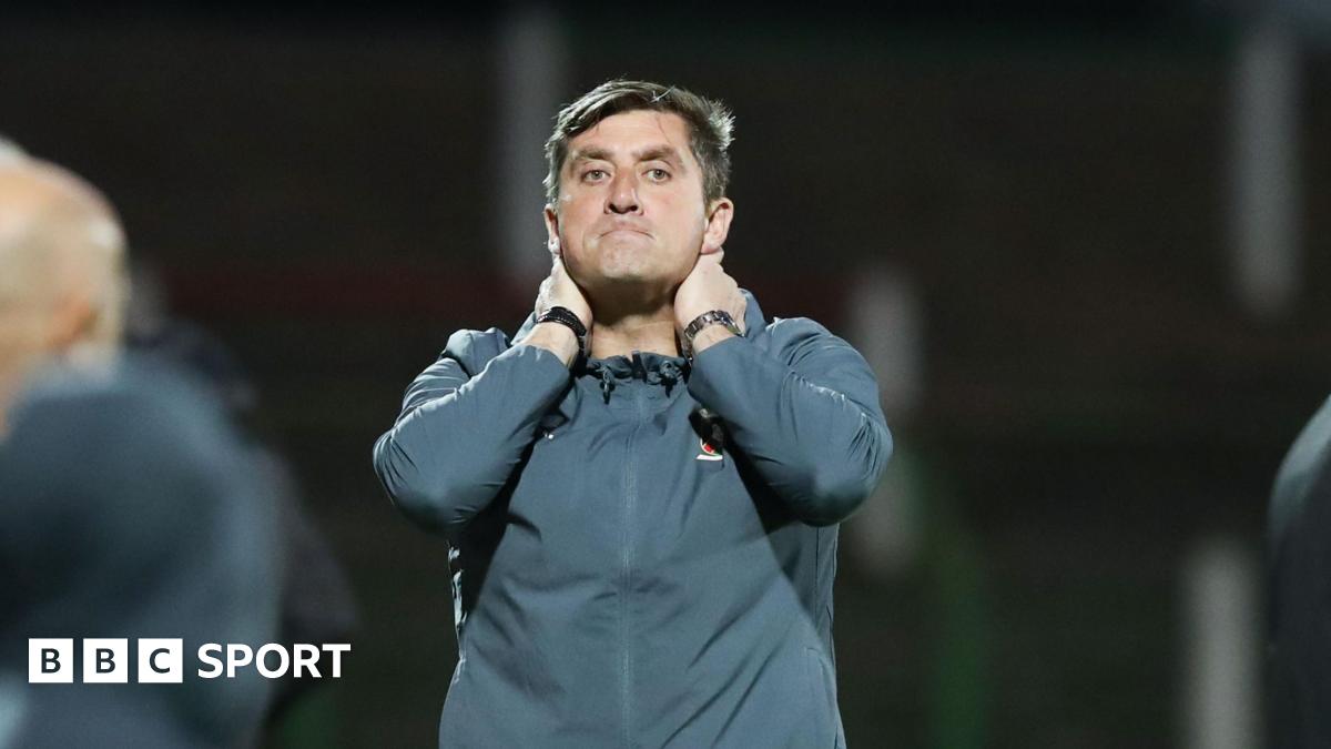 Irish Premiership: Declan Devine cannot 'get head around' Glentoran fixture list - BBC Sport