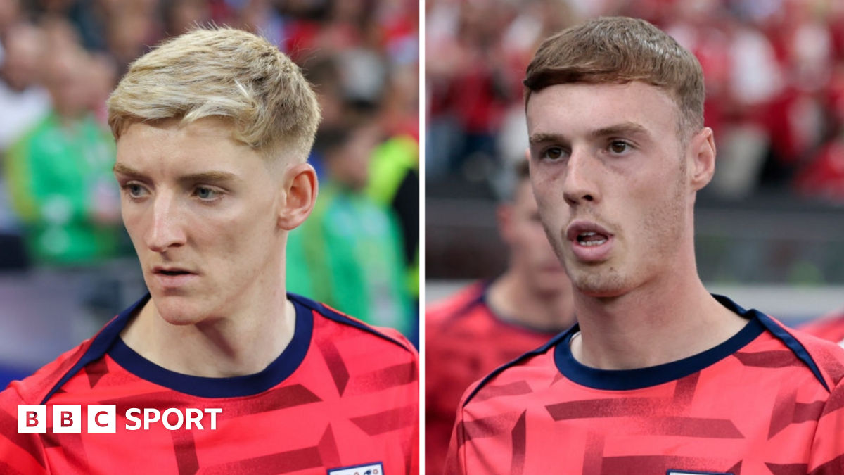 England news: Phil McNulty on Cole Palmer and Anthony Gordon - BBC Sport