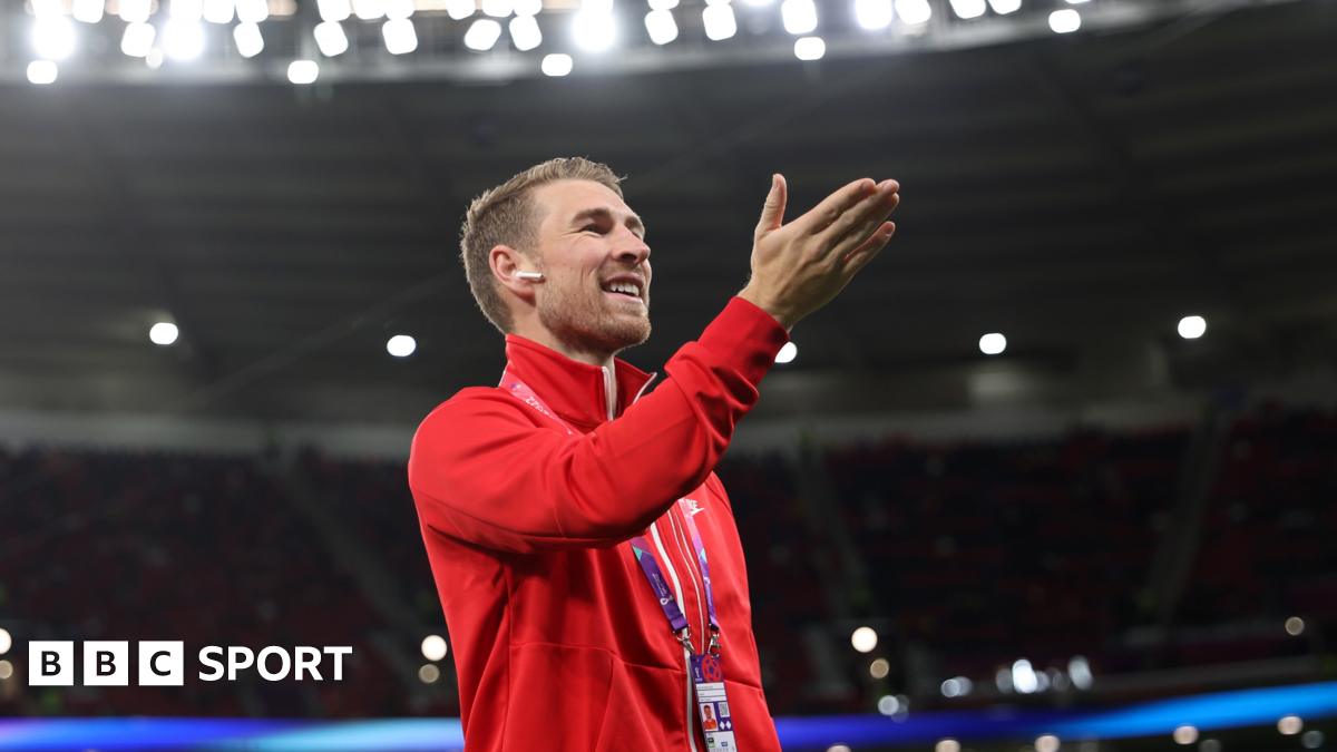 Proud moment as Wotherspoon makes World Cup debut - BBC Sport