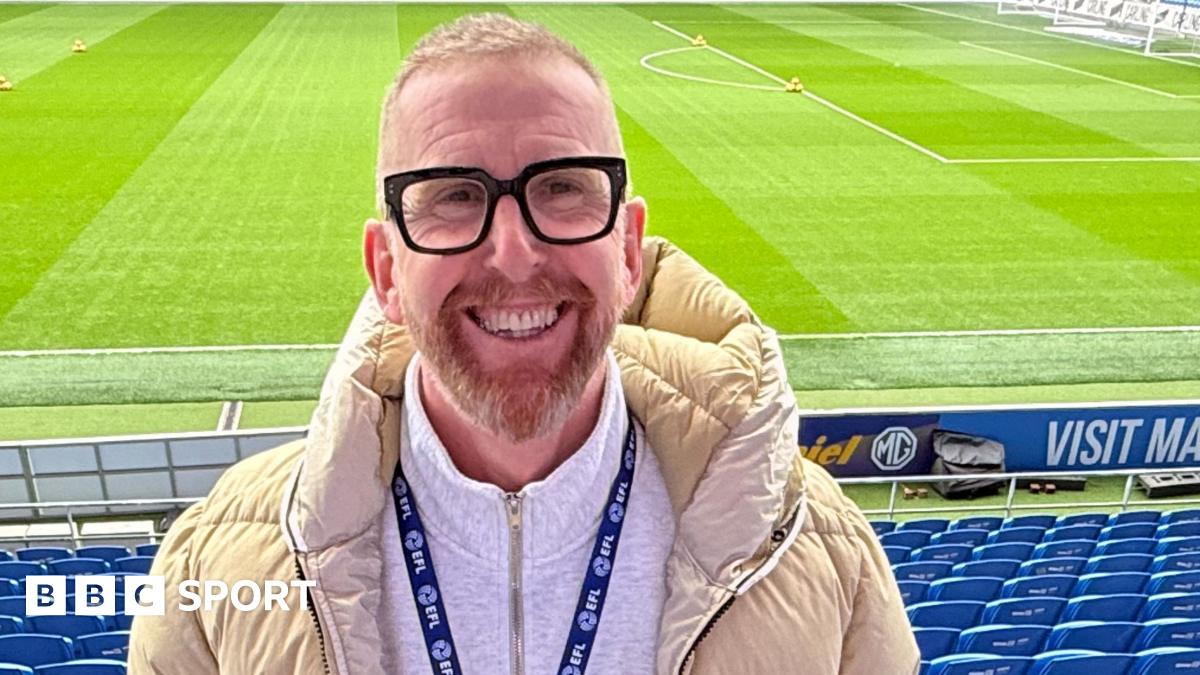 Iwan Roberts: Ex-Norwich striker on sacking of Johannes Hoff Thorup ...