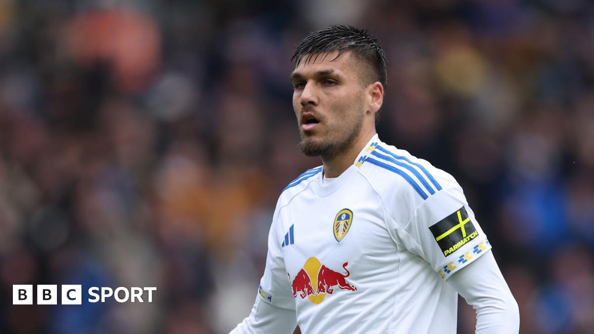 Leeds news: How can Joel Piroe be integrated? Adam Pope Q&A - BBC Sport