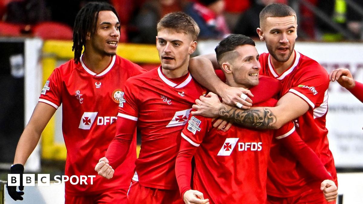 Niall Currie: Portadown boss heaps praise on his players after 2-0 win ...