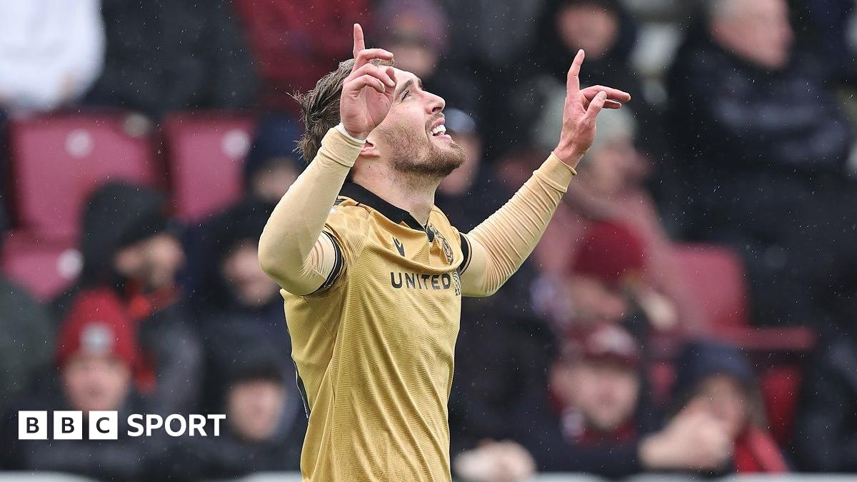 Wrexham: Sam Smith relishing Jay Rodriguez strike partnership - BBC Sport