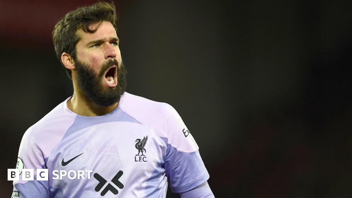 L﻿iverpool 'still in the title race' - David James - BBC Sport
