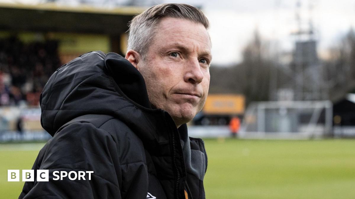 Neil Harris: Cambridge United fighting to stay 'in the mix' - BBC Sport