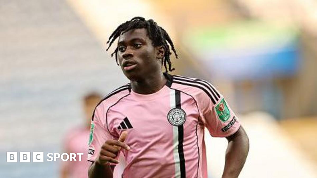 Jeremy Monga: Leicester City player becomes club's youngest starter ...