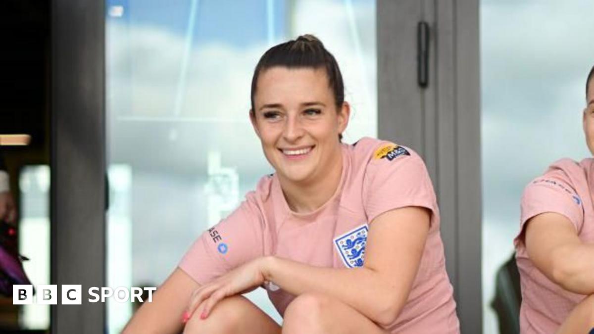 Ella Toone: England and Manchester United midfielder on injury and ...