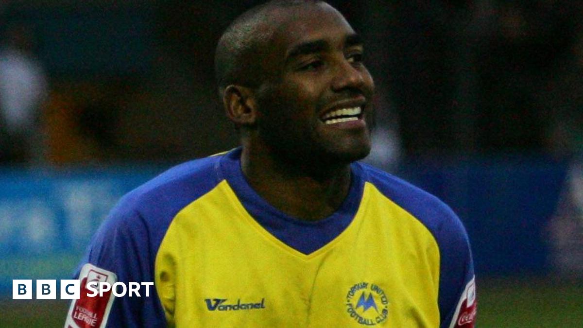 Tony Bedeau: Long-serving Torquay United striker dies aged 45 - BBC Sport