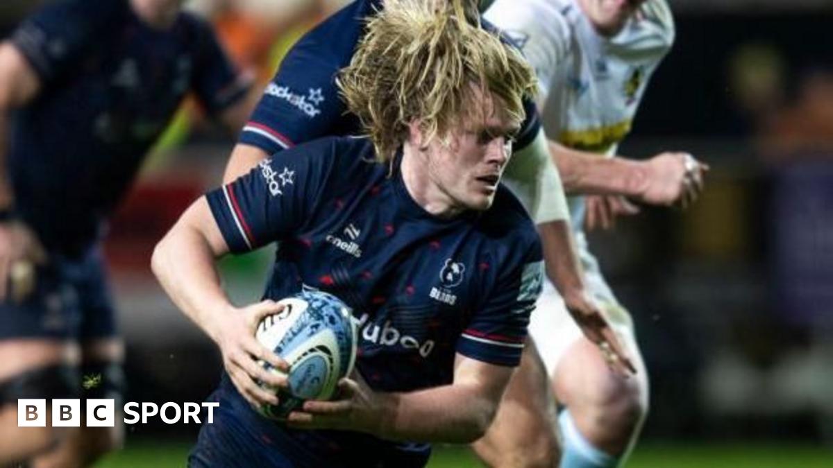 Dan Thomas: Cardiff sign flanker from Bristol - BBC Sport