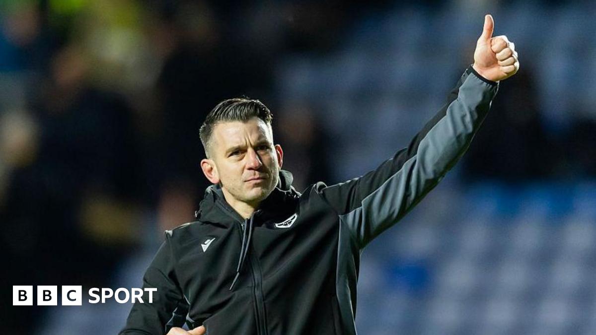 New Oxford boss Bloomfield takes positives from rare clean sheet - BBC ...