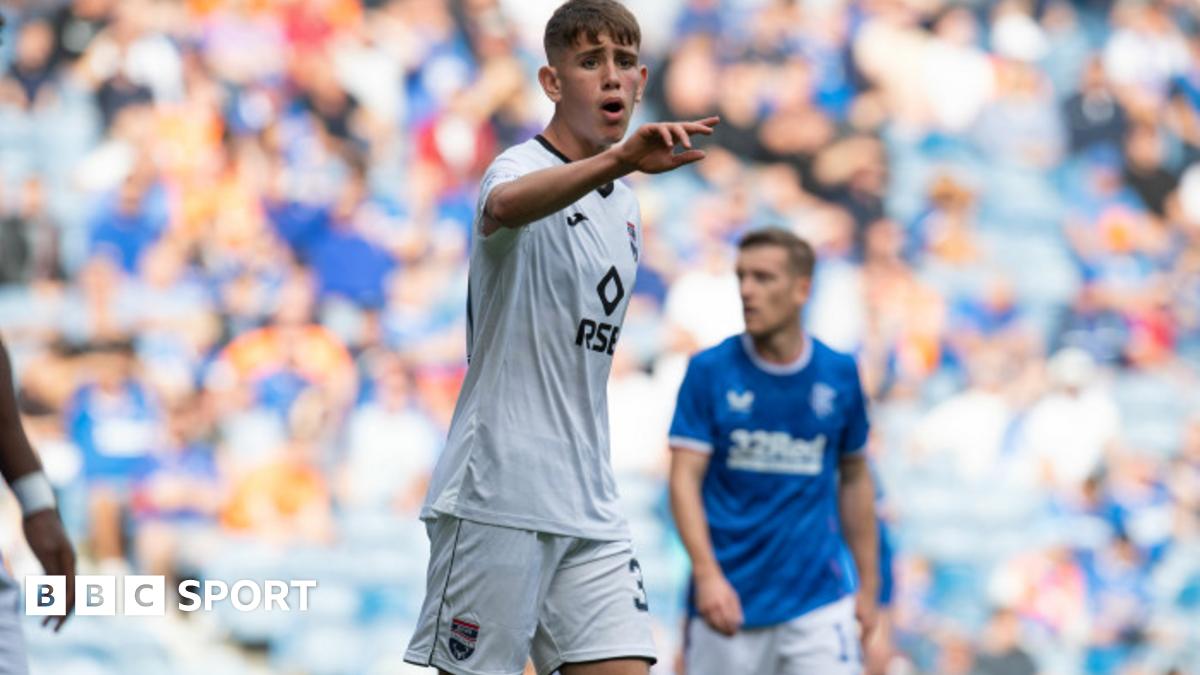 I﻿brox debut 'a dream come true' - Smith - BBC Sport