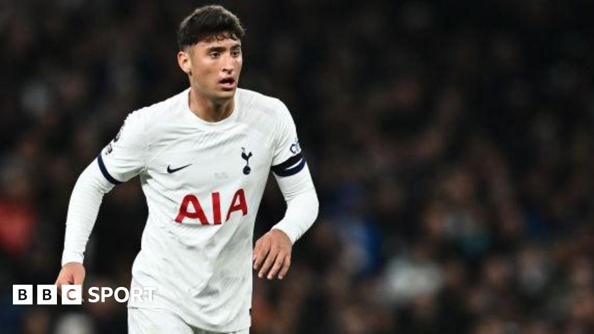 Tottenham news: Alejo Veliz joins La Liga side Espanyol on loan - BBC Sport