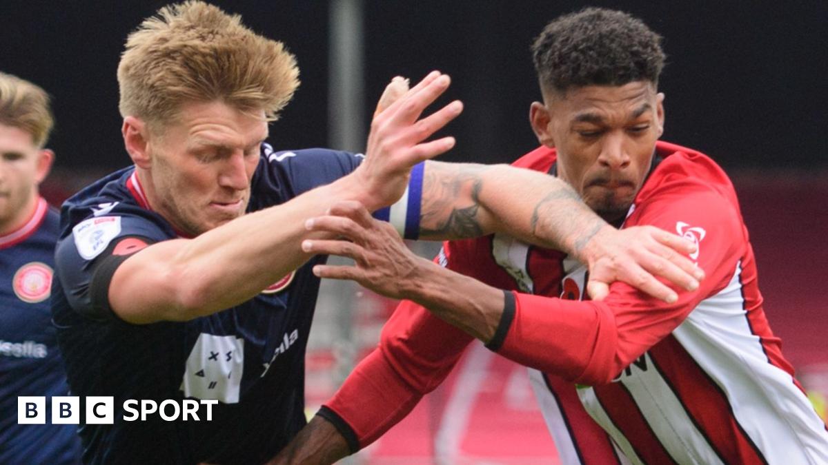 EFL League One & Two LIVE: Score updates from across 23 matches - BBC Sport