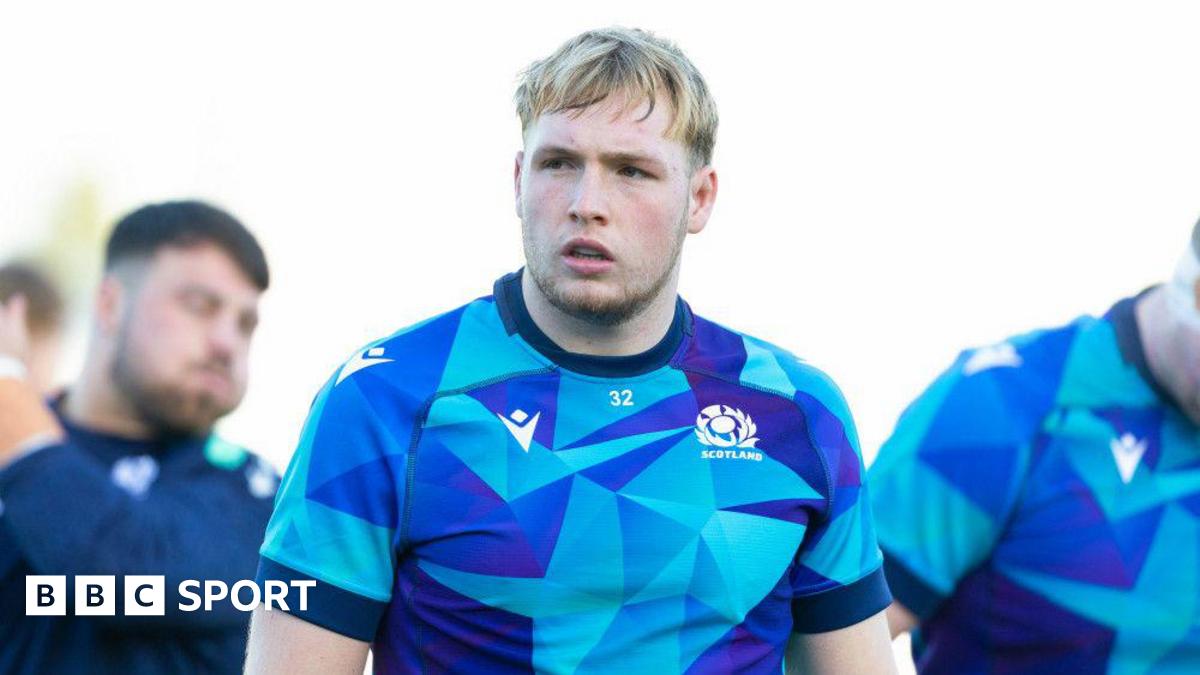 Liam McConnell makes first Edinburgh start against Scarlets - BBC Sport