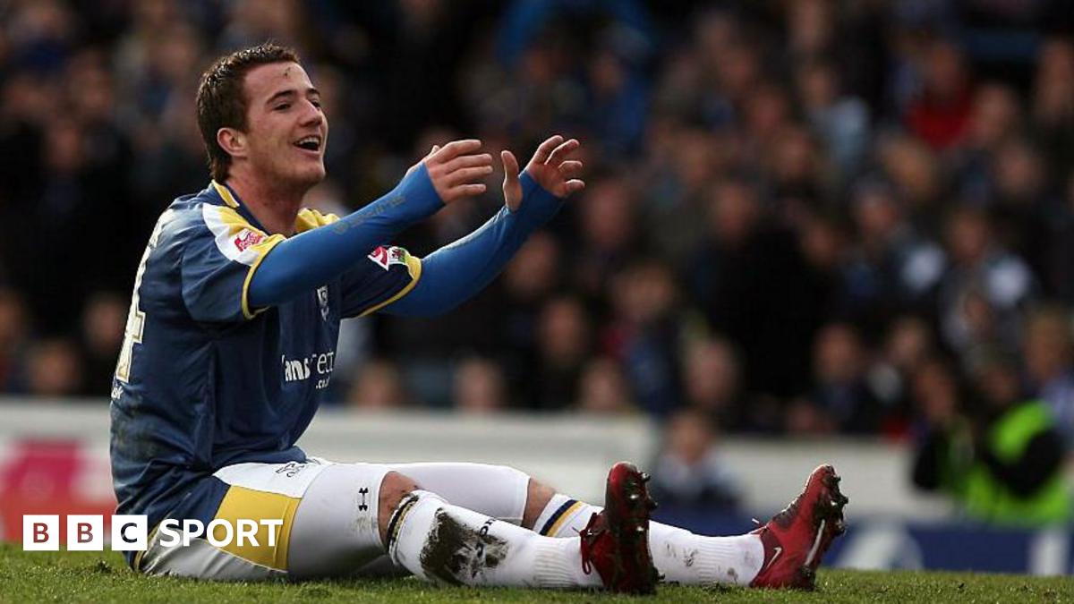 Cardiff City: Ex-Bluebird Ross McCormack has high Scotland hopes - BBC ...