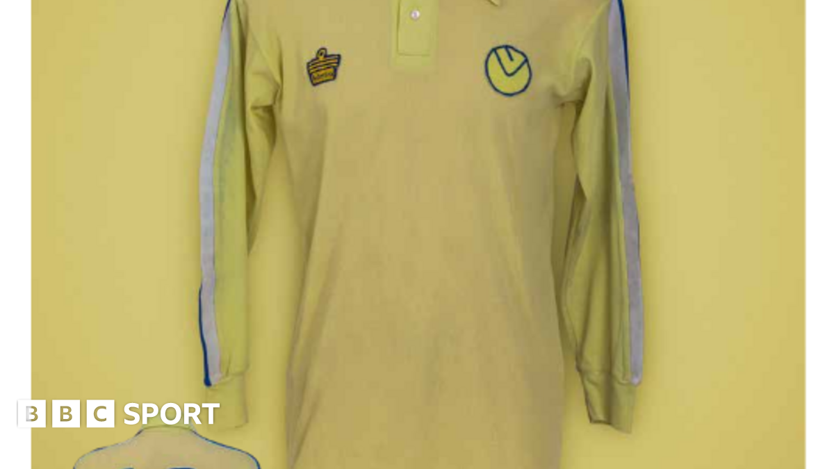 Leeds United's kits through the years - BBC Sport