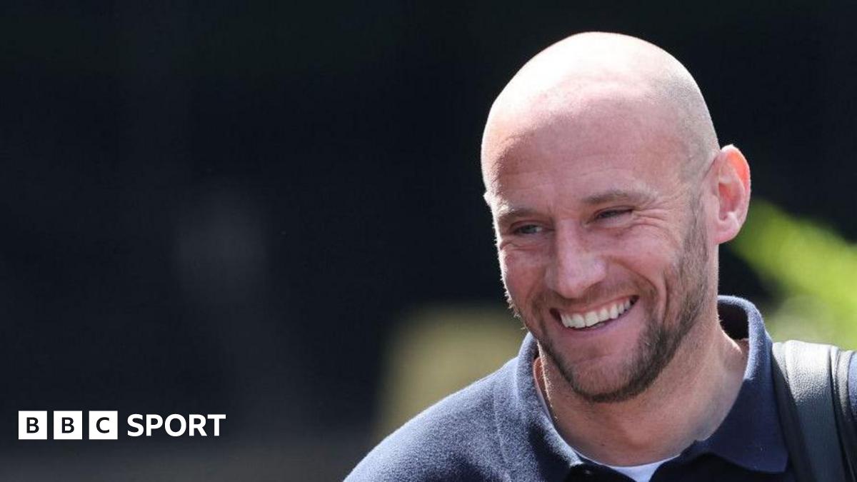 Gray Hibs - BBC Sport