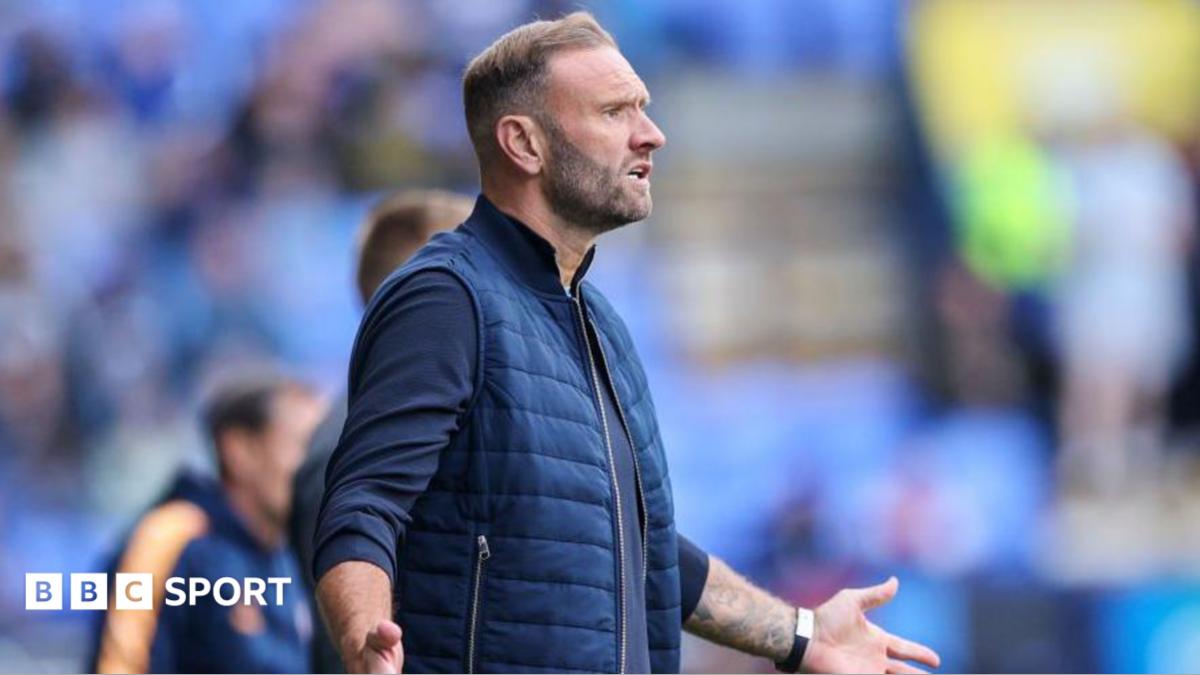 Bolton: Manager Ian Evatt given three-game touchline ban - BBC Sport