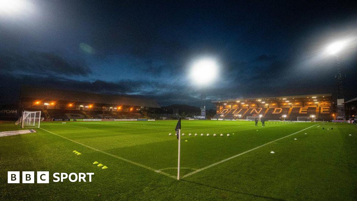 Carson in goal as Dundee swap four - BBC Sport