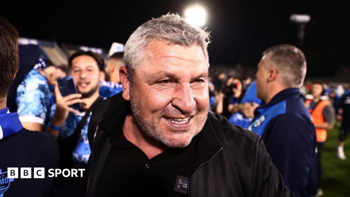 Como: How Osian Roberts helped end 21-year Serie A absence - BBC Sport