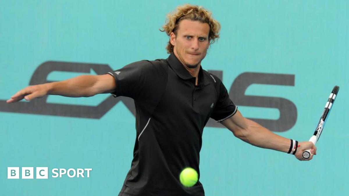 Diego Forlan: Former Manchester United striker to make professional ...