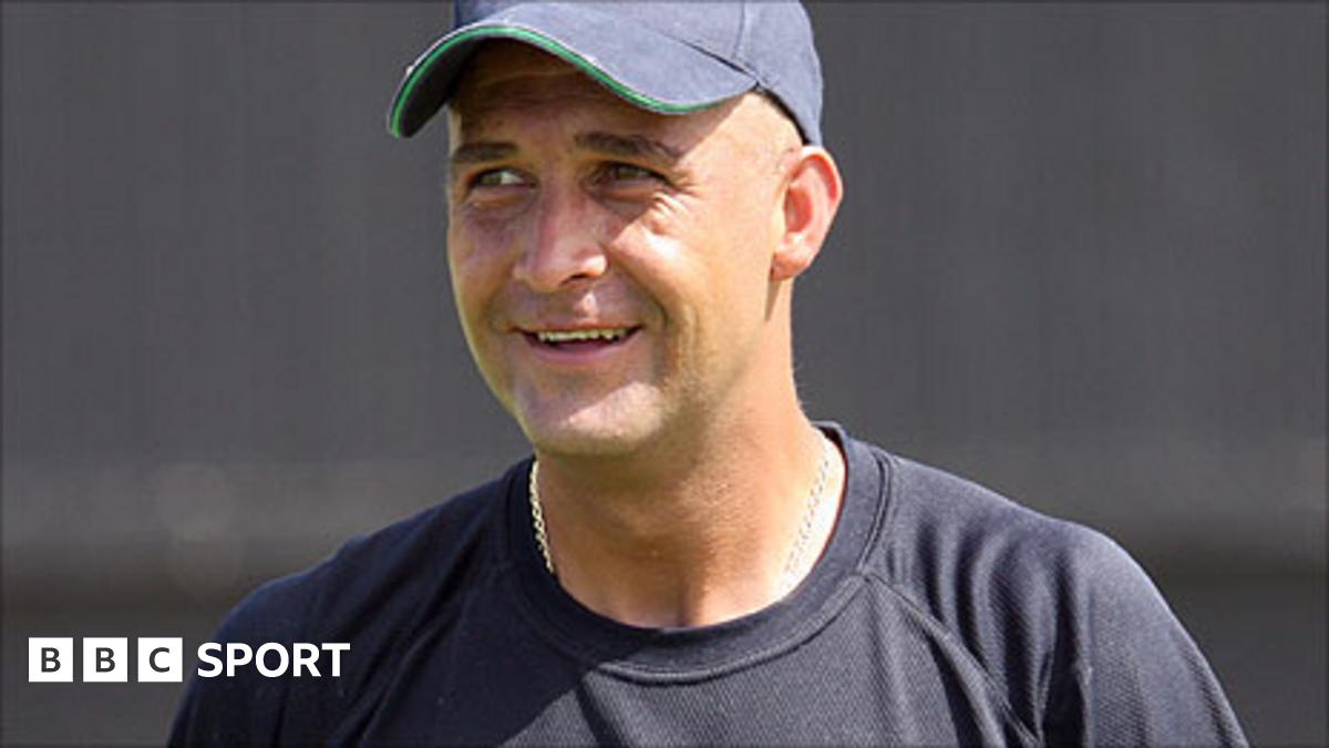 Ireland all-rounder Andre Botha retires - BBC Sport