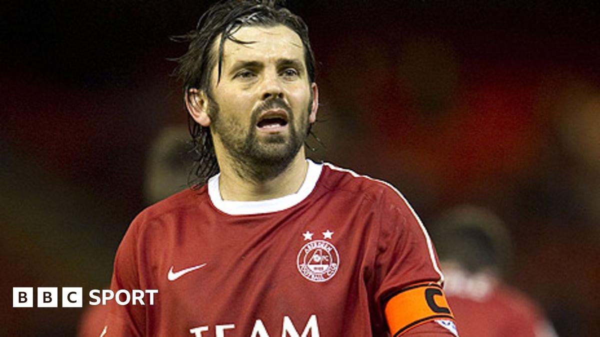 Aberdeen captain Paul Hartley ends his playing career - BBC Sport