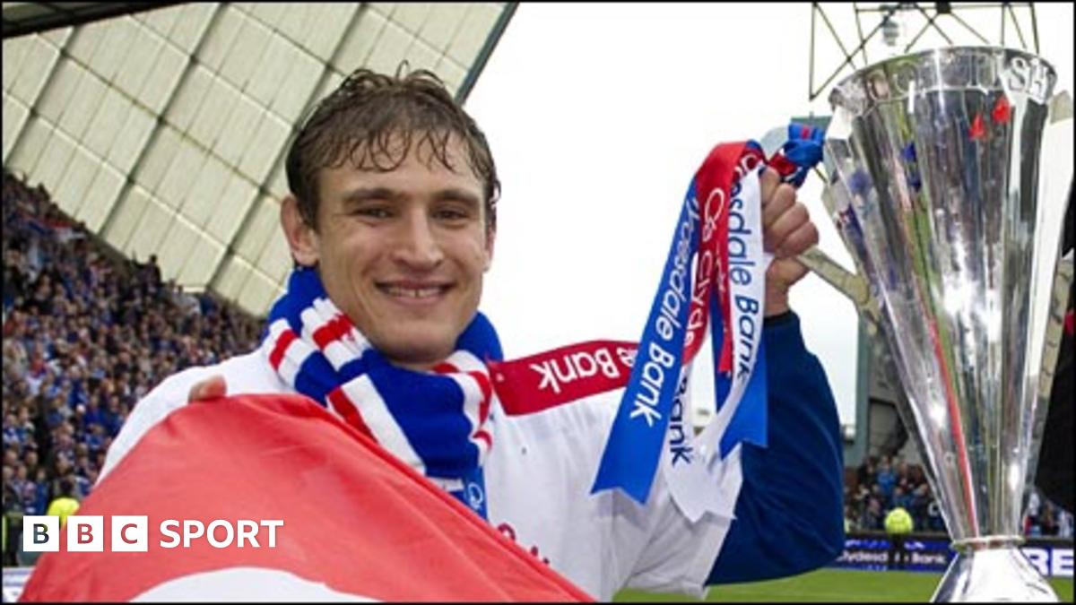 Players eye Rangers stay after retaining title - BBC Sport