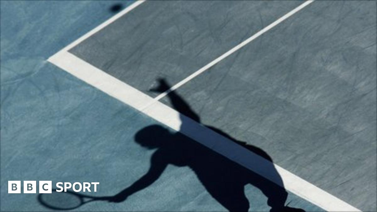 Chris Lewis beats Richard Gabb in Cardiff final - BBC Sport