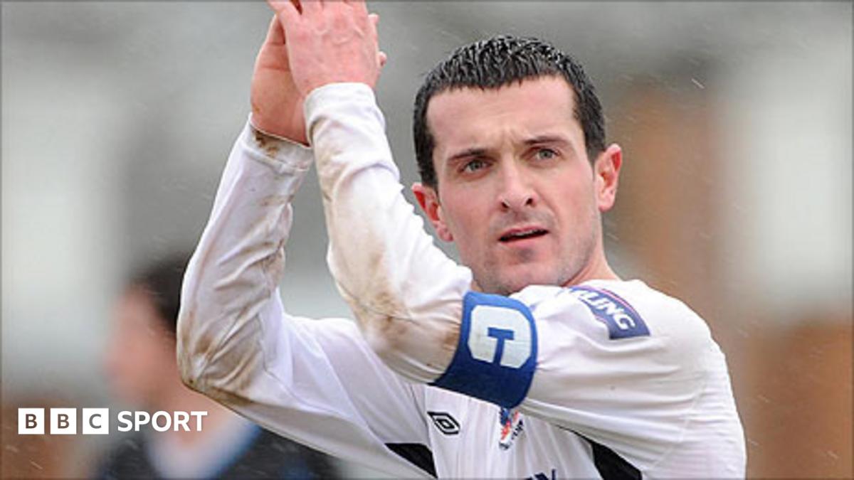 Glenavon add defender Peter McCann to Mourneview panel - BBC Sport