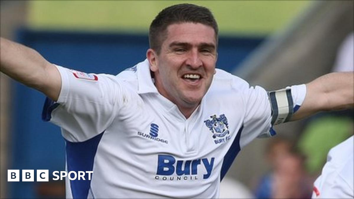 Ryan Lowe pondered Bury departure - BBC Sport