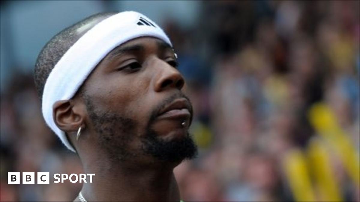 Phillips Idowu wants apology from Charles van Commenee - BBC Sport