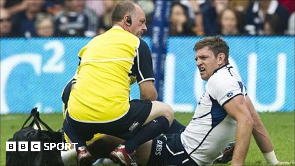 Ospreys wing Nikki Walker has knee operation - BBC Sport