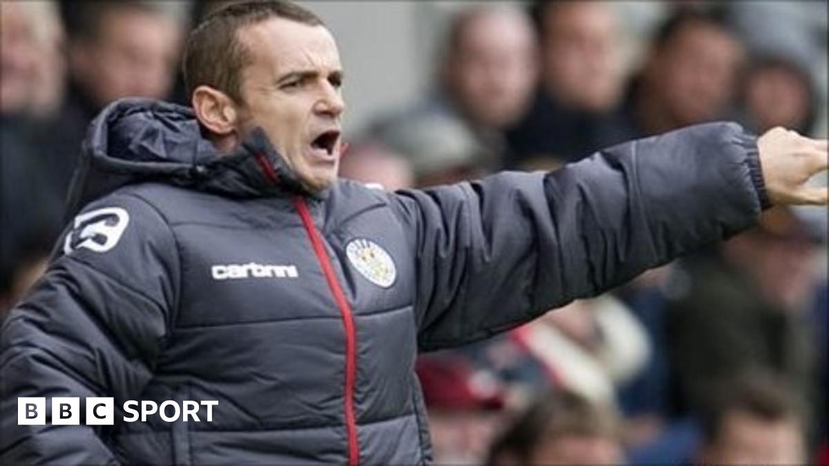 Danny Lennon praises St Mirren players despite Celtic defeat - BBC Sport