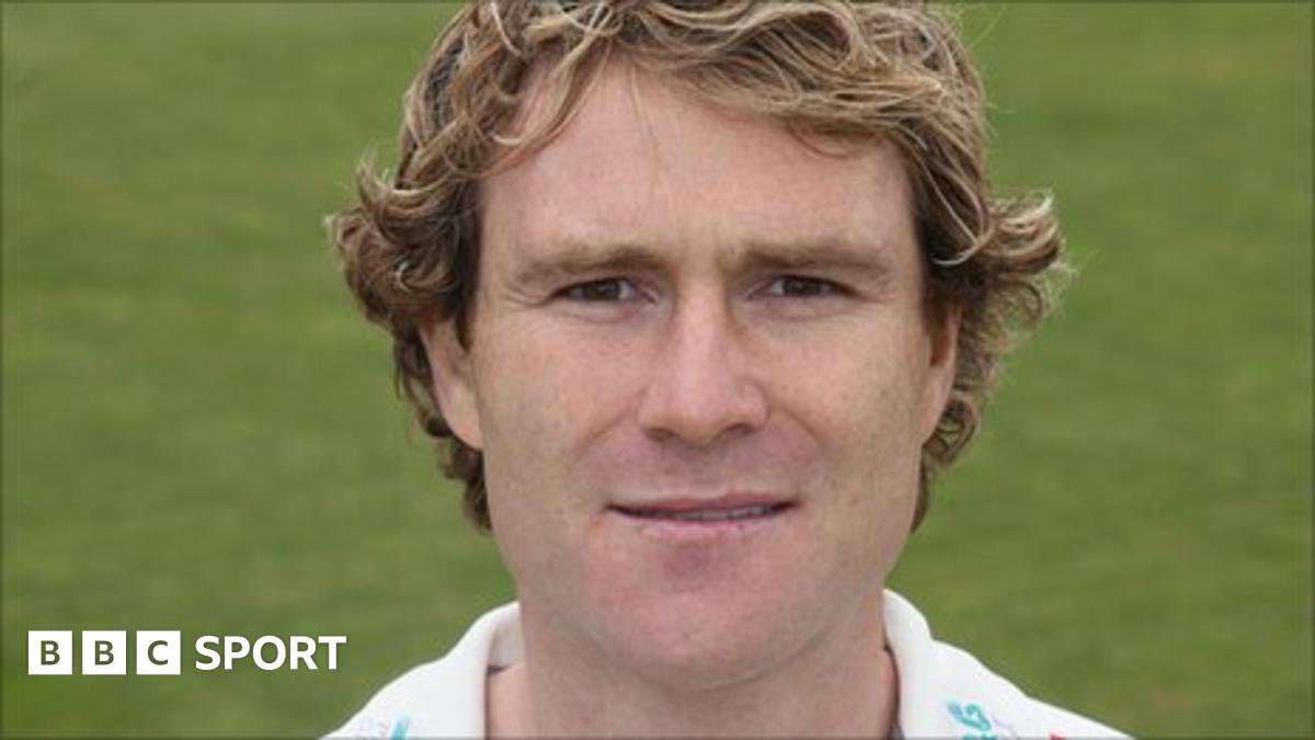 Mike Powell in talks to join Kent after Glamorgan release - BBC Sport
