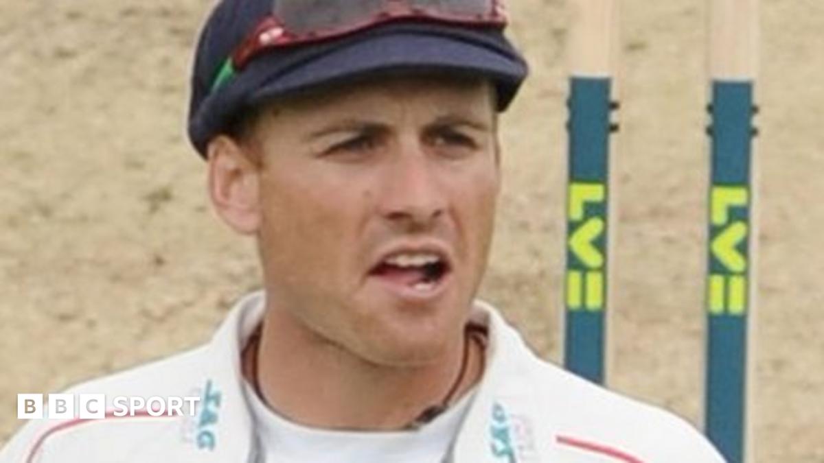 Glamorgan captain Mark Wallace ready for winter of toil - BBC Sport