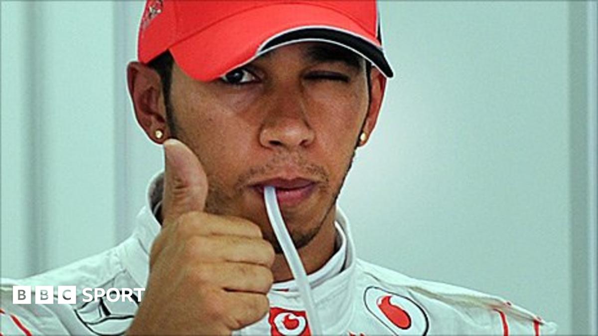 Lewis Hamilton blasts to pole at Korean Grand Prix - BBC Sport