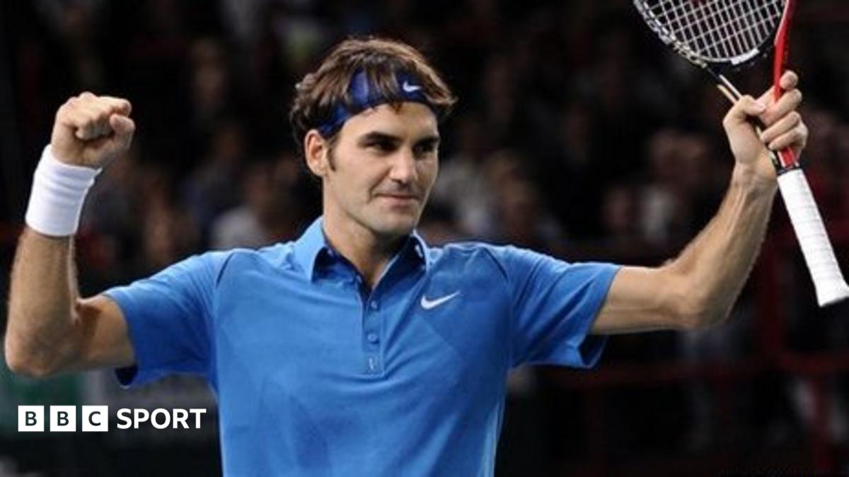 Roger Federer beats Tomas Berdych in Paris Masters semi-finals - BBC Sport