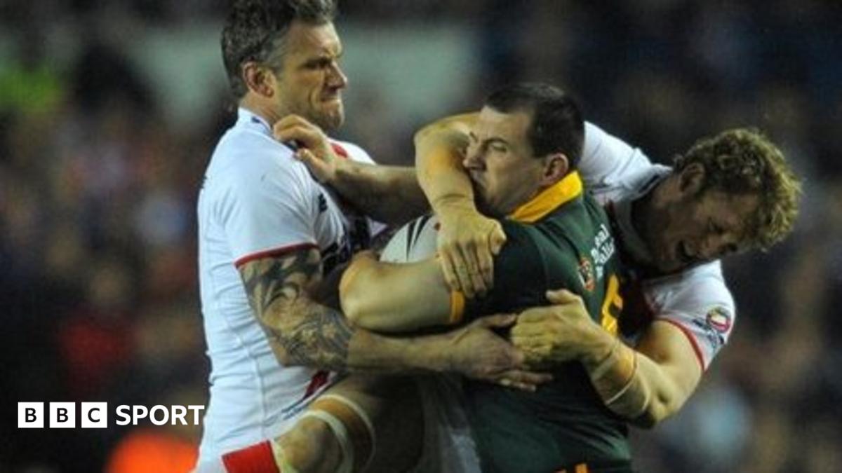 Australia beat England to lift Four Nations trophy - BBC Sport