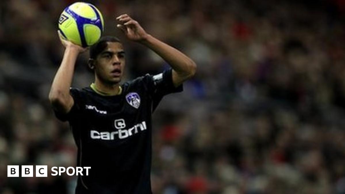 Tom Adeyemi hopes for Oldham Athletic loan extension - BBC Sport