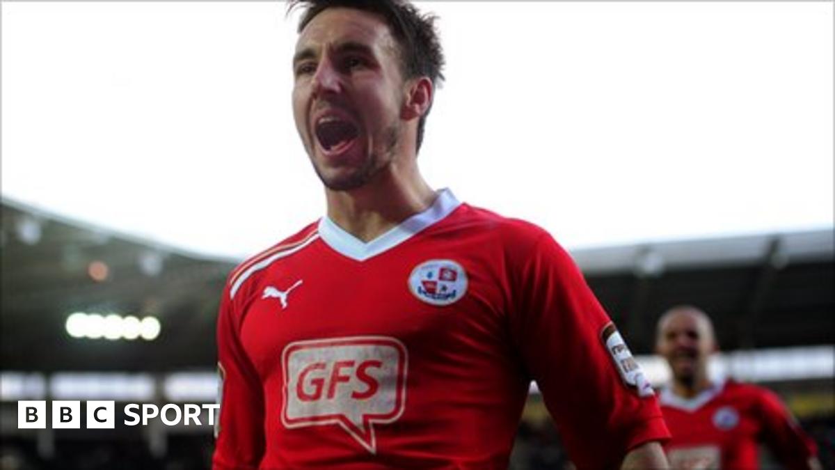 AFC Bournemouth sign Crawley Town striker Matt Tubbs - BBC Sport