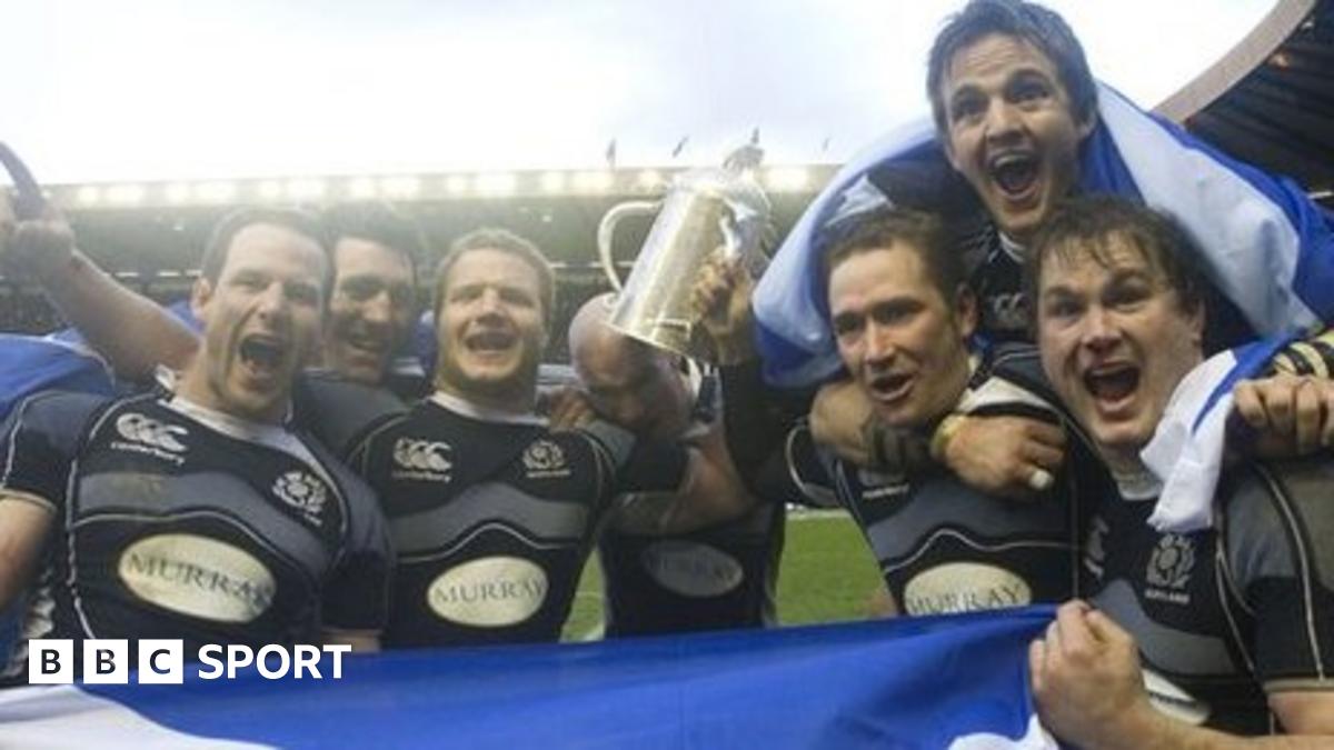 Six Nations: Scottish Rugby suffers Calcutta Cup T-shirt gaffe - BBC Sport