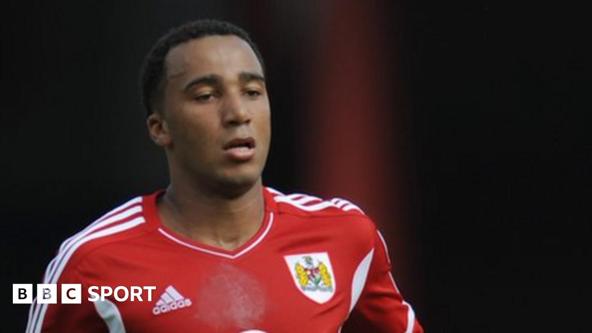 West Ham United sign Bristol City striker Nicky Maynard - BBC Sport