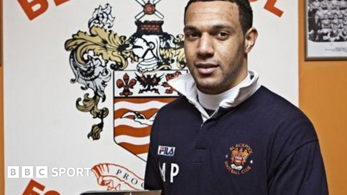 Blackpool's Matt Phillips wins Football League monthly award - BBC Sport