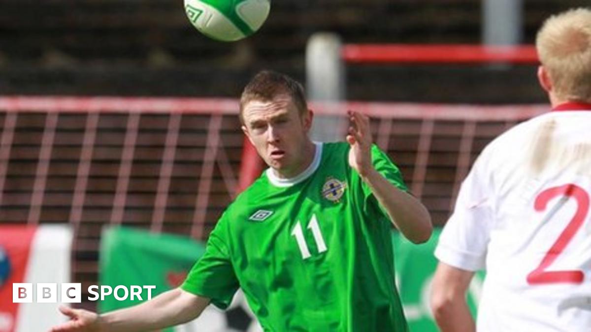 Shane Ferguson in Northern Ireland squad to face Norway - BBC Sport