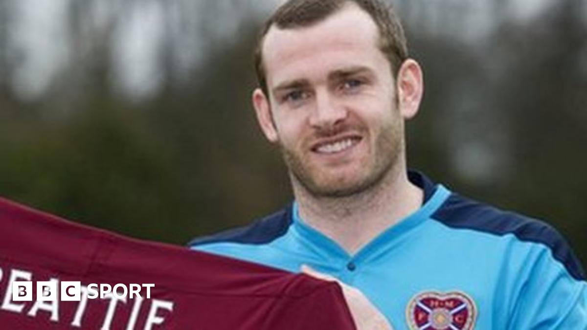 Hearts sign former Celtic striker Craig Beattie - BBC Sport