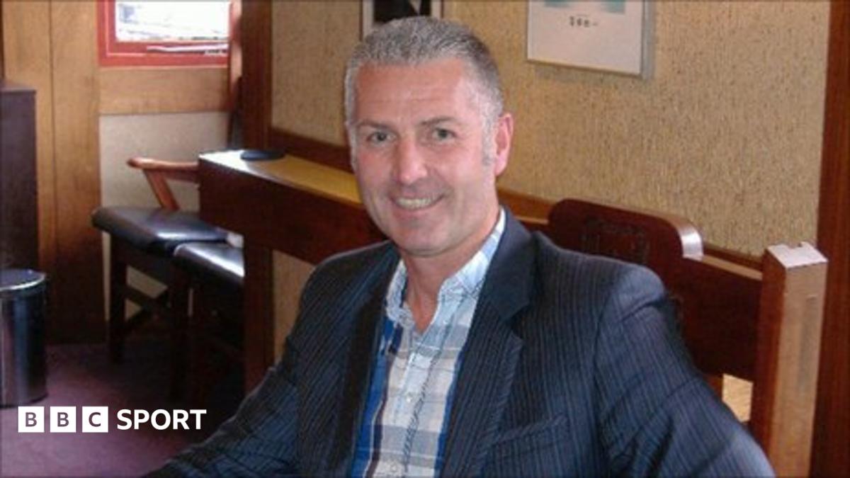 York City can reach FA Trophy final - Gary Mills - BBC Sport