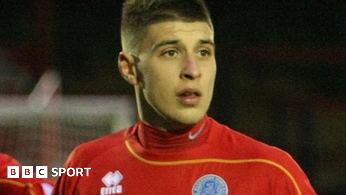 Aldershot Town winger Adam Mekki signs new contract - BBC Sport
