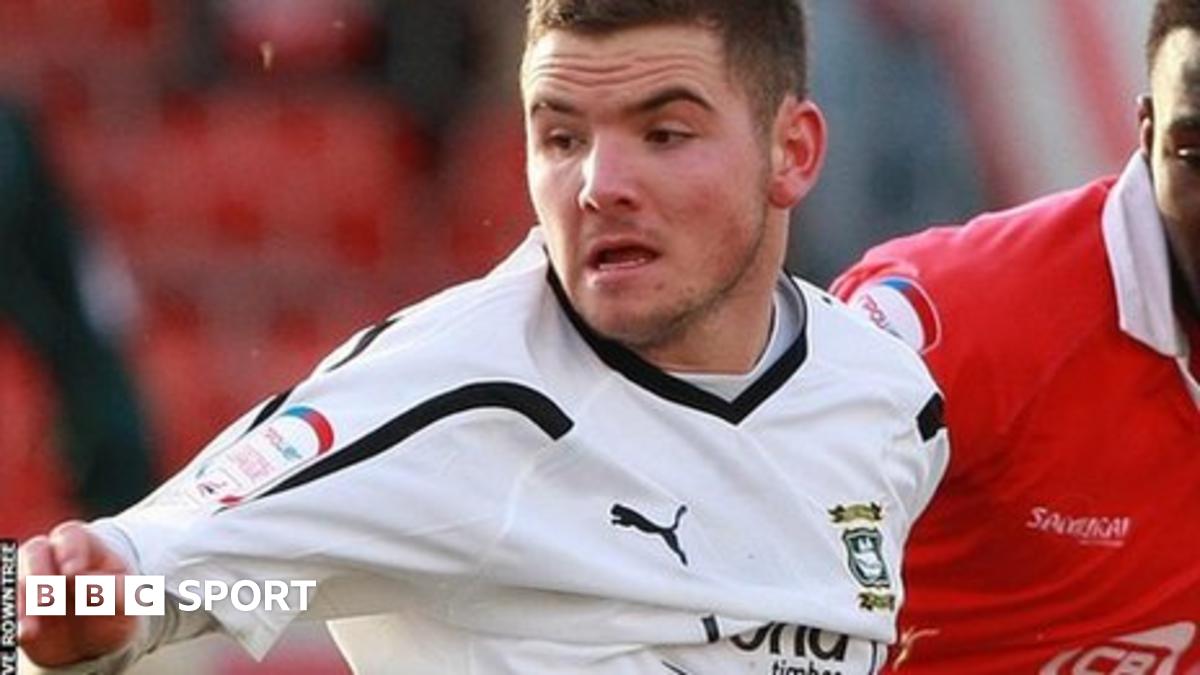 Plymouth extend Alex MacDonald's loan from Burnley - BBC Sport